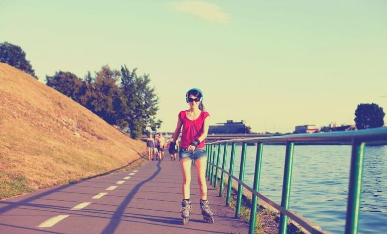 9 Health Benefits of Rollerblading: Is It Good Exercise?