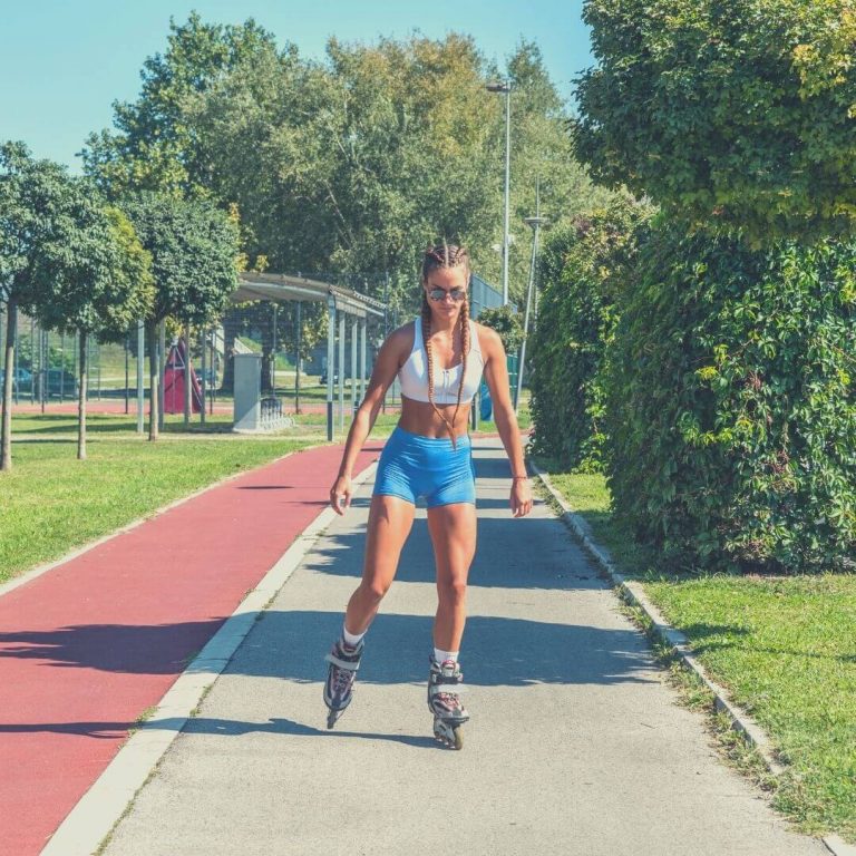 Rollerblading VS Running: Which is a Better Exercise?